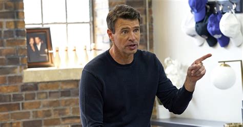 The Girls On The Bus Hbo Max Melissa Benoist Series Adds Scott Foley