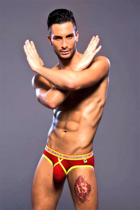 El Lavadero de las Muñecas ANDREA SUÁREZ MUCHO MÁS QUE UN ACTOR PORNO