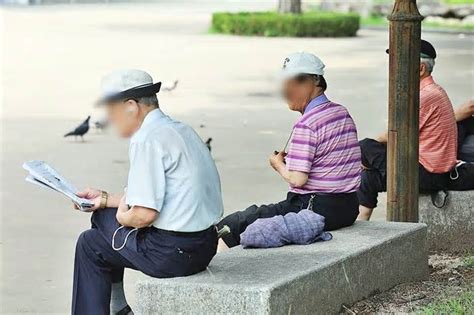 “일하는 걸 멈추면 자꾸 아들이 생각나…” 아들 둘 먼저 떠나보내고 일을 멈추지 않는 78세 어머니 자식 떠나보낸 어머니의 슬픔｜다문화 고부열전｜알고e즘