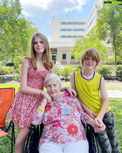 Actress Gray Benko Hd Instagram Photos And Wallpapers March 2024 Gethu Cinema