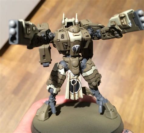 Pin By Patrick Parker On Tau Tau Empire Tau Battlesuit Tau Warhammer