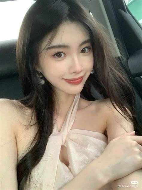 𝟏𝐬𝐚𝐲𝐞 𝐈𝐃 𝟐𝟔𝟐𝟏𝟐𝟔𝟎𝟑𝟐 • 𝐅𝐫𝐨𝐦 小红书 𝐗𝐢𝐚𝐨𝐇𝐨𝐧𝐠𝐒𝐡𝐮 Medium Long Haircuts Ulzzang Girl Medium