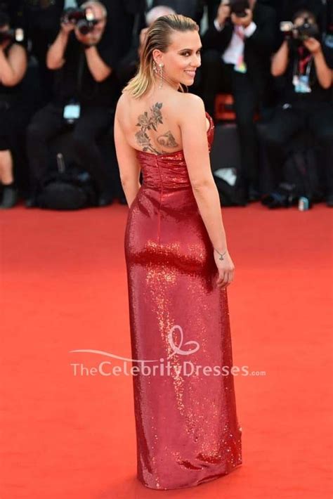 Scarlett Johansson Rot Pailletten Strapless Dress Venice Film Festival