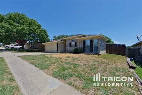 7113 Stonegate Dr Benbrook Tx Tricon Residential