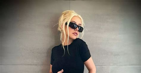 Christina Aguilera Bares Toned Pins As She Ditches Microscopic Skirt