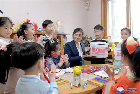 김정은 딸 `시스루` 패션 北 고위층에 퍼졌다…평양 어린이집서 포착 매일신문