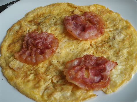 Omelet Met Spek En Kaas Burrito Met Ei En Spek
