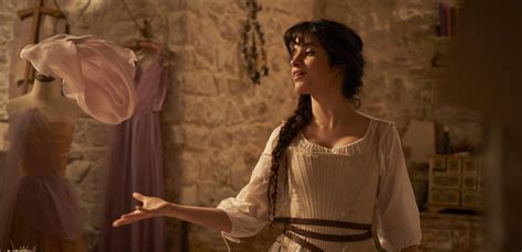 Cinderella Ending Explained Do Ella And Robert End Up Together