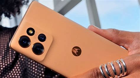 खूबसूरत डिस्प्ले और 256gb स्टोरेज के साथ Motorola का प्रीमियम 5g स्मार्टफोन लॉन्च देखें कीमत और