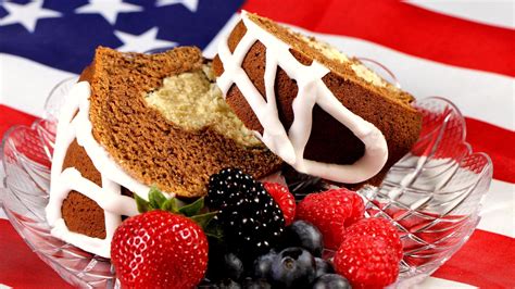 Тарелка с едой на американском флаге · 2560x1440 Qhd And Wqhd 16 9 бесплатная фотография от