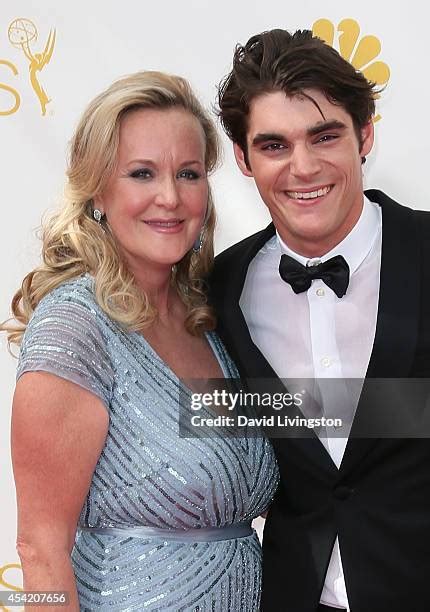 36 Dyna Mitte Photos And High Res Pictures Getty Images