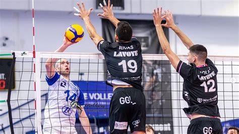 Николай Колев с 9 точки 5 блока при първата победа на Нарбон във Франция