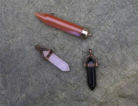 Premium Photo Magic Pendant With Quartz Isolated