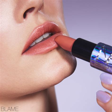 Explicit Lipstick Iris Van Herpen X Nars Satynowa Szminka I Nars ≡