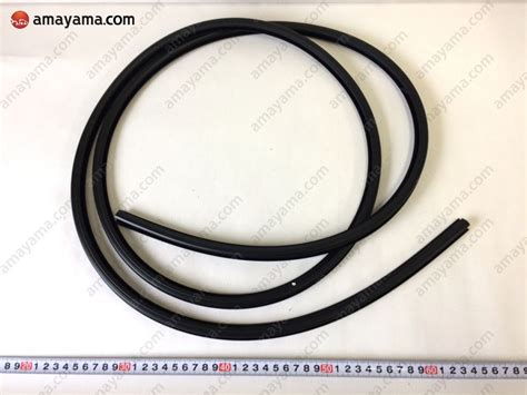 Toyota 75531-20380 (7553120380) Молдинг резиновый - Амаяма (Amayama)