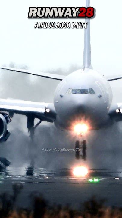 AIRBUS A330 REVERSE THRUST - your DAILY DOSE of #aviation #spotting #shorts - YouTube