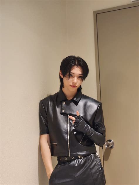 뽁친 잘생긴 아이돌 짱이다 전방에 함성 발사 취향의 이용복 Vita915mg