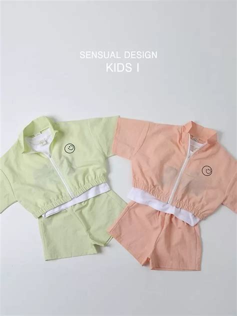 Happy Crop Top Bottom Set KKAMI
