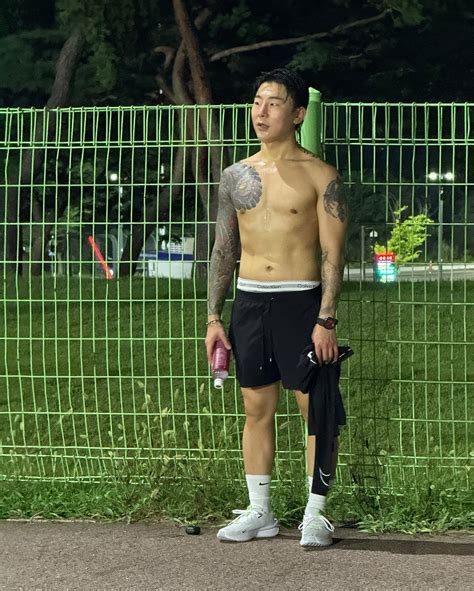 서울대입구미용실 맨드살롱 서울대입구점 원장 곤 드롭컷 필러스컷 가일컷 남자짧은머리 남자머리대장 왁싱기념 어깨운동 Instagram