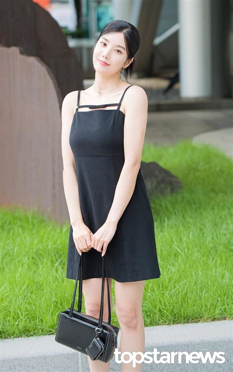 권은비 ‘갑자기 분위기 청순해 권은비의 영스트리트 출근길 [hd포토] 최규석 기자 톱스타뉴스