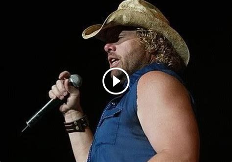 Toby Keith Sings Im So Happy I Cant Stop Crying