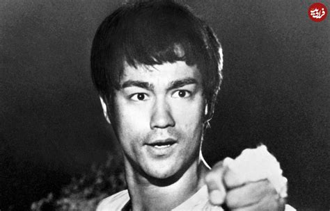 عکس؛ سفر در زمان؛ بروسلی در سه ماهگی در کنار پدر و مادرش؛ سال 1319