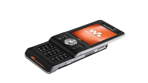 A Look Back At Sony Ericssons Pioneering Phones Of The 2000s