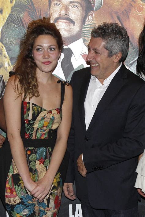 Photo Alain Chabat et sa fille Louise à l avant première du film Sur la piste du Marsupilami