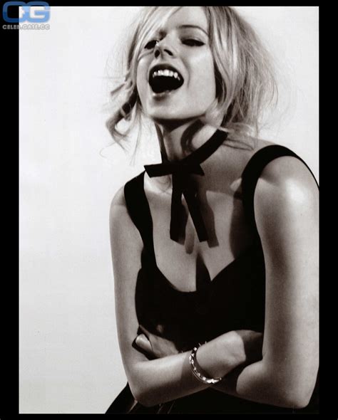 Avril Lavigne Nackt Bilder Onlyfans Leaks Playbabe Fotos Sex Szene