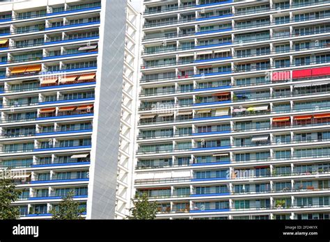 Ddr Plattenbau Fotos Und Bildmaterial In Hoher Auflösung Seite 2