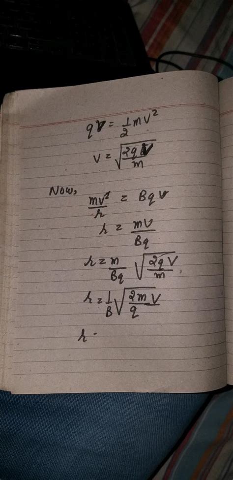 Q 19 In An Experiment Electrons Are Accelerated From Rest By Applying A Voltage Of 500 V