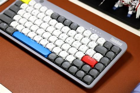 ThinkBook机械键盘KB Pro，83键三模连接，带给你满满的工作元气 - 哔哩哔哩