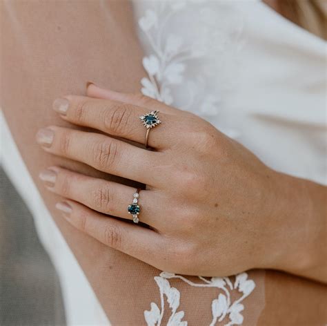 Astra Sapphire Ring 113ct Oval Sapphire James And Irisa