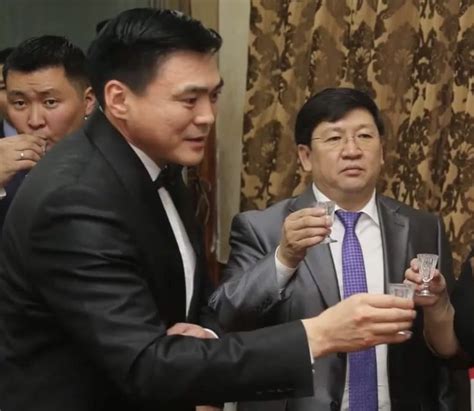 𝓣𝓼 𝓑𝓪𝓽 𝓔𝓻𝓭𝓮𝓷𝓮 🕉 On Twitter Rt Papaav V8 Оогт уухгүйштээ андуудаа🙊😂