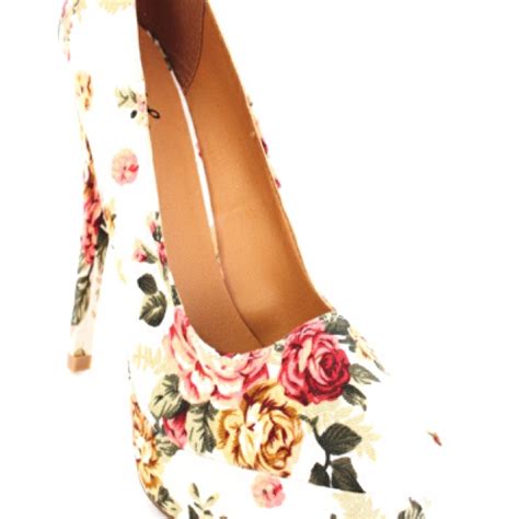 Love The Floral Print Heels Floral Print Heels Heels Fashion Tips