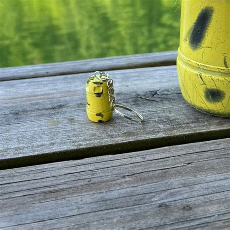 Jaws Inspired Yellow Barrel Keychain The Daily Jaws Store
