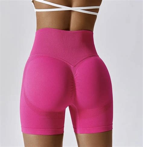 Спортивные шорты велосипедки — ціна 560 грн у каталозі Шорти Купити жіночі речі за доступною