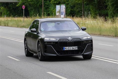 New Bmw 7 Series Spotted On The Road In Different Colors