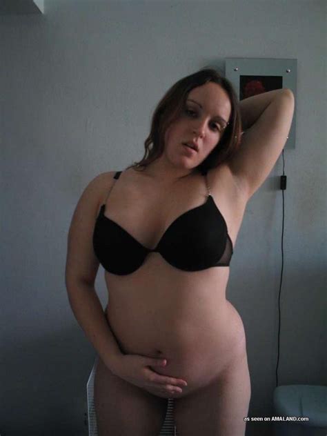 ジンジャーbbwは彼女のセクシーな黒の下着を脱ぐ アダルト画像、セックス画像 2699112 Pictoa
