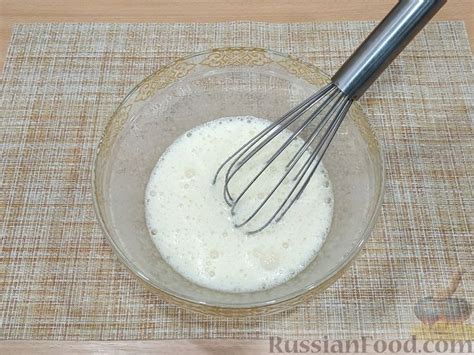 Рецепт Шоколадный торт с вишней и сметанным кремом в микроволновке на