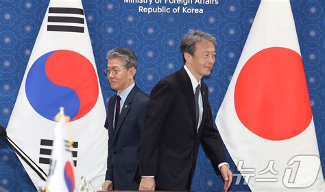 한일 외교차관 각자의 자리로 뉴스1