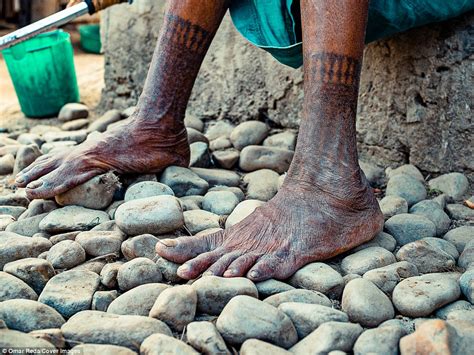 Tharu Women Tattooed Themselves To Avoid Sex Slave Life Daily Mail Online