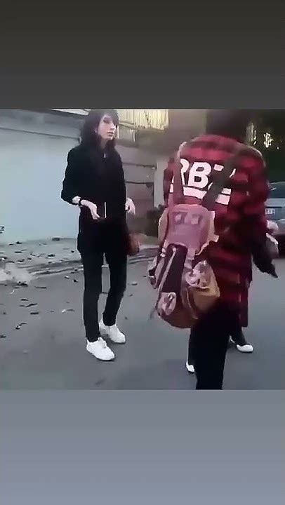 دعوای دختر ها در خیابان😂 Youtube