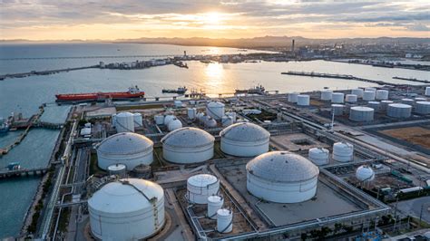 조감도 석유 터미널 산업 시설 저장 탱크 석유 및 석유 화학 제품 운송 저장 시설 석유 터미널 유조선 선박의 저장 탱크 석유 화학 정제 제품 0명에 대한 스톡 사진 및 기타