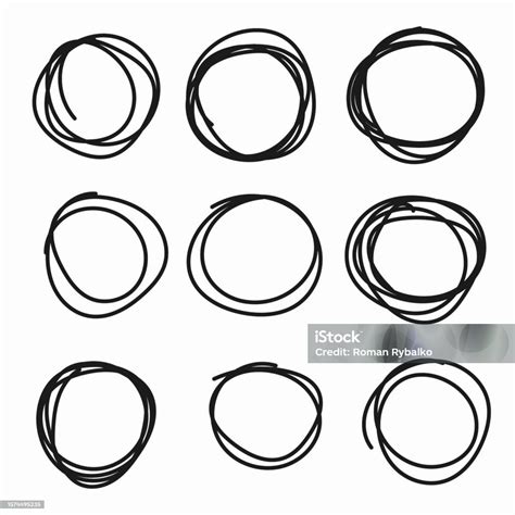 손으로 그린 원 또는 타원형 선 스케치 세트 손으로 원형 낙서 낙서 둥근 원을 그립니다 격리된 흰색 배경에 있는 메시지 메모 표시 디자인 요소에 대한 벡터 그림입니다 건설