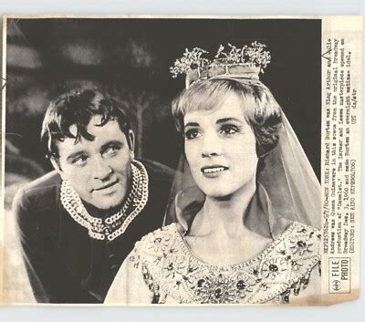 Broadway Richard Burton And Julie Andrews Camelot New York 1980 Press