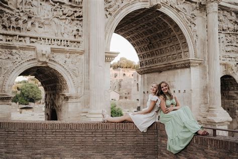 10 Creative Senior Photo Ideas And Posing Tips For Grads Flytographer