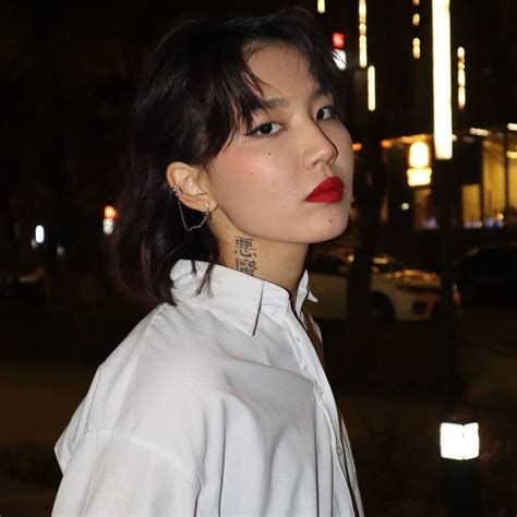 Son Yun Webcam Model Profile Beeg Live Sex