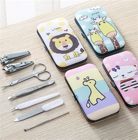 11 귀여운 애니멀 12종 위생관리세트 손발관리세트 위생용품 네일 손발톱 관리 피부 위생용품 손톱깎이 네일세트 자기관리 위생관리 용품 네일클리너 니퍼 족집게 에이블리