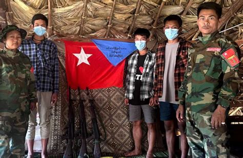 ယင်းမာပင်တွင် စစ်ကောင်စီ လက်အောက်ခံ ပြည်သူ့ စစ် လူငယ် ၃ ဦး လက်နက်ခဲယမ